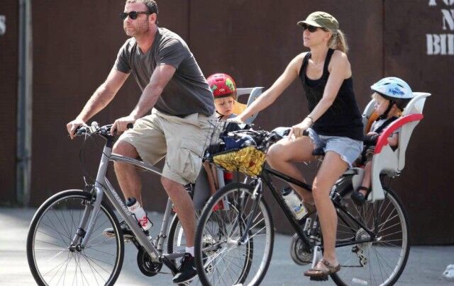 11 Celebrities Who Cycle in Style