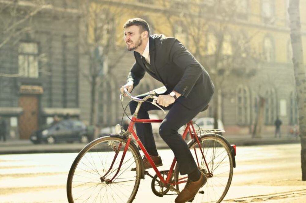 Bike Commuting 101: Essentials Tips for Beginners