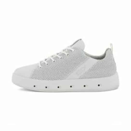 Best Non-Cycling Shoes for Cycling: Top 7 "Normal" Shoes