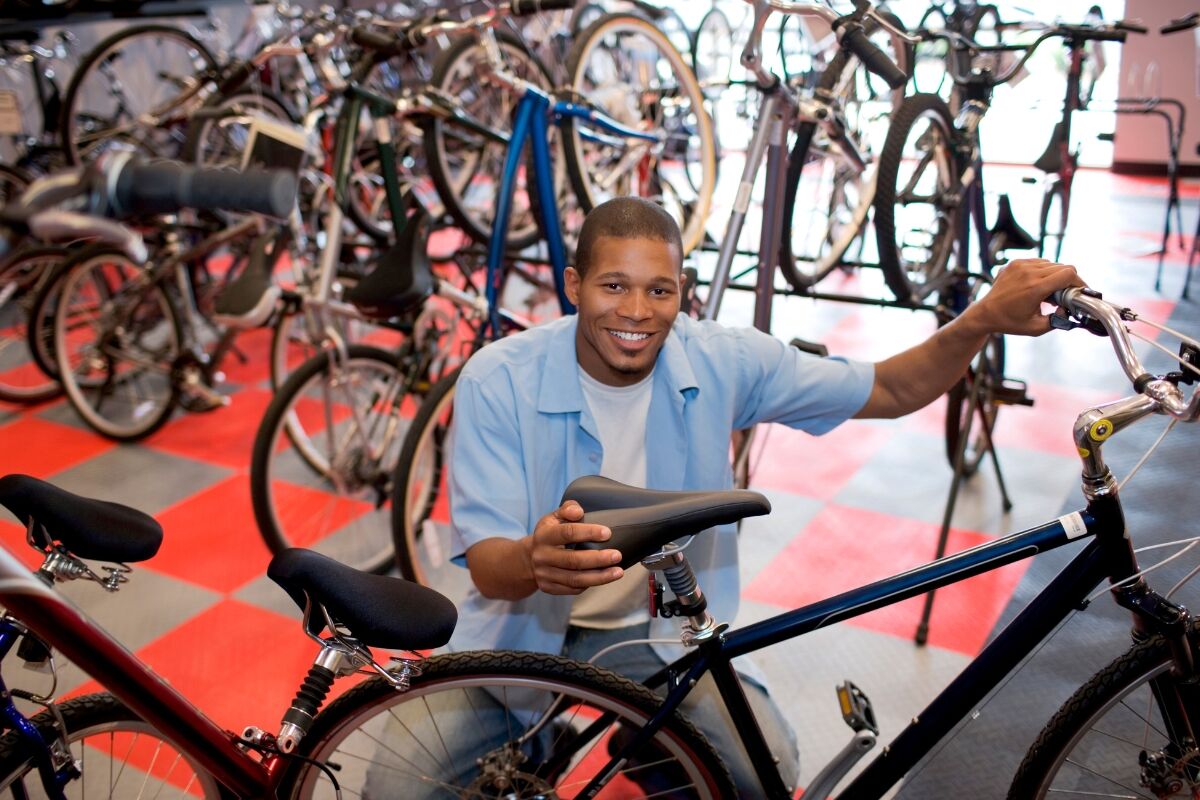 7 Astonishing Ways Cycling Boosts the Economy