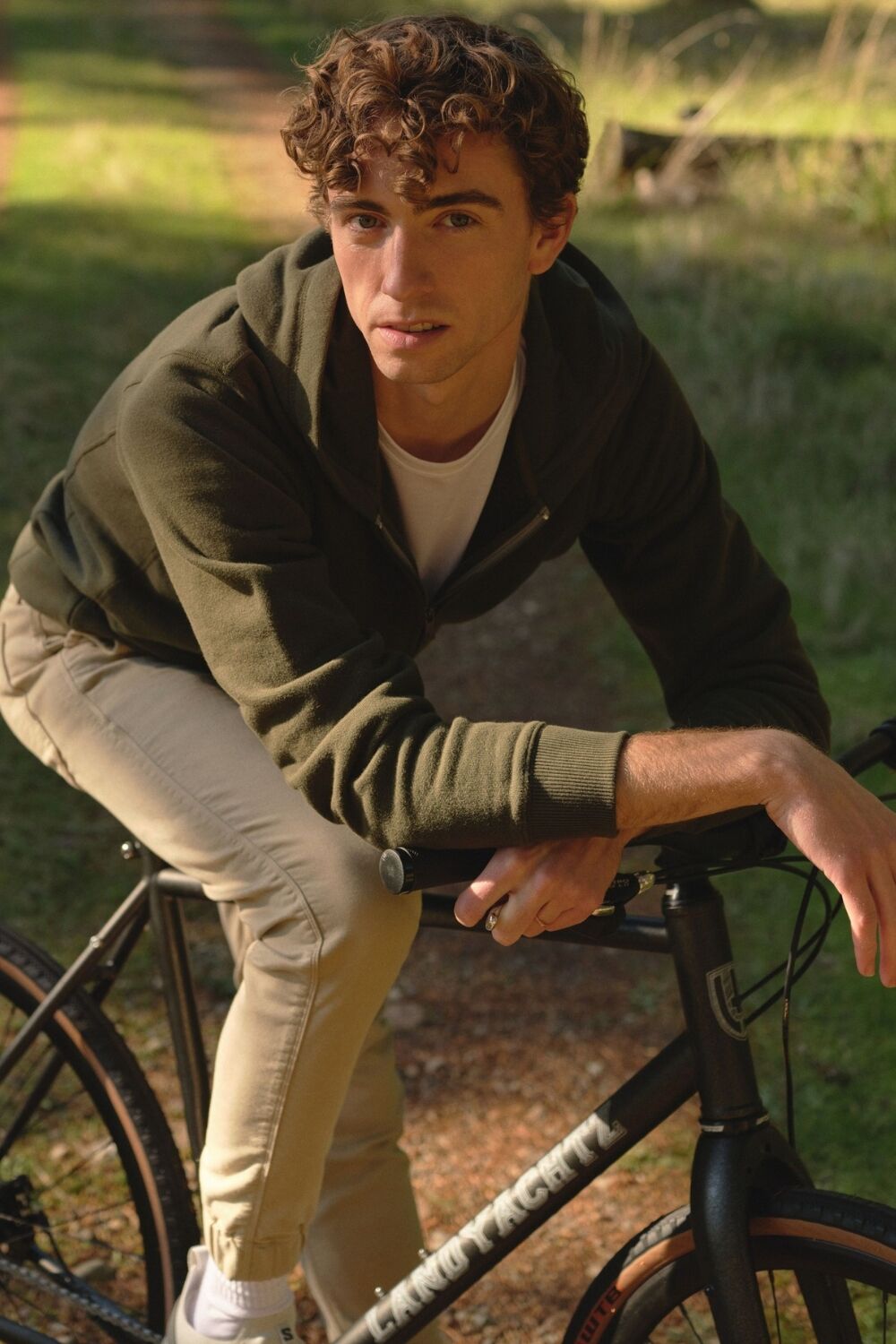 10 Stylish Outfit Inspirations for Male Cyclists
