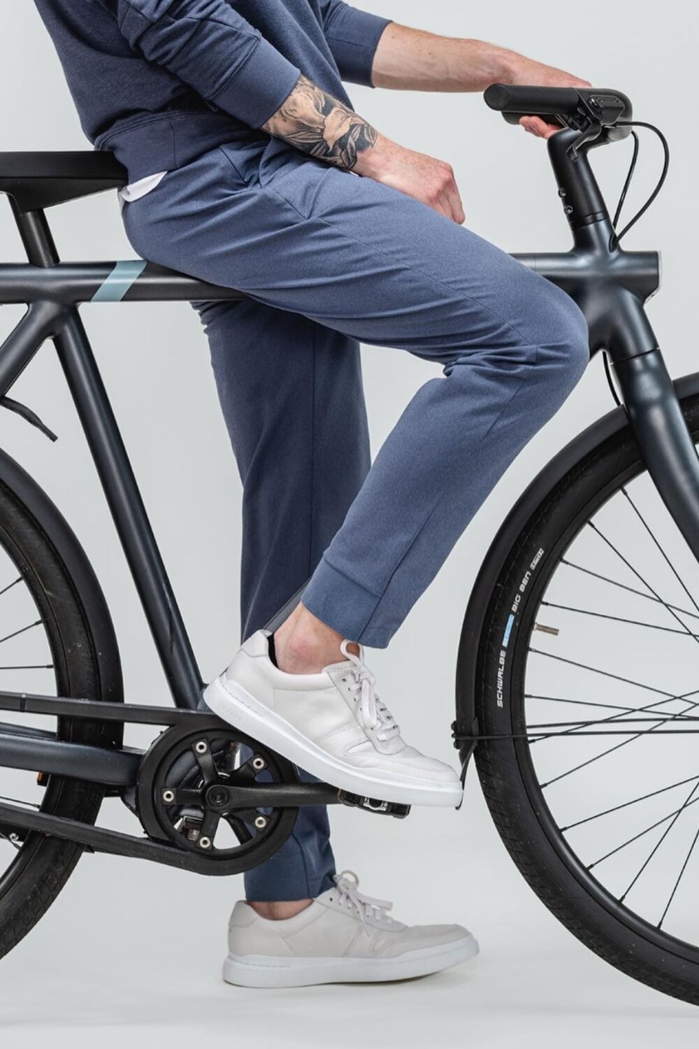 10 Stylish Outfit Inspirations for Male Cyclists