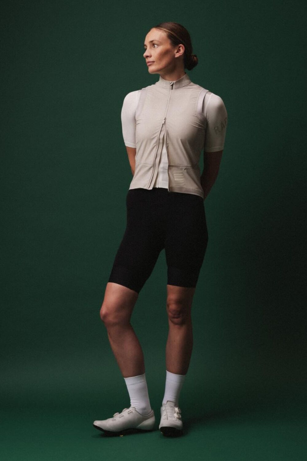 10 Chic Outfit Inspirations for Female Cyclists